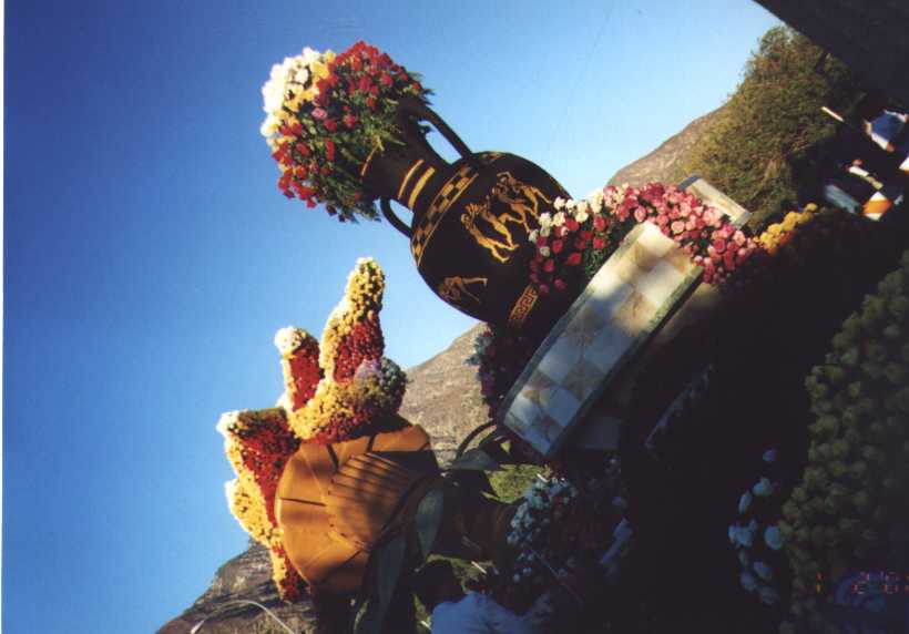 Rose Parade in Pasadenaon 1/1/2000